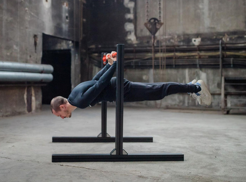 Back Lever lernen in 5 Schritten: Hangwaage rücklings (Calisthenics ...