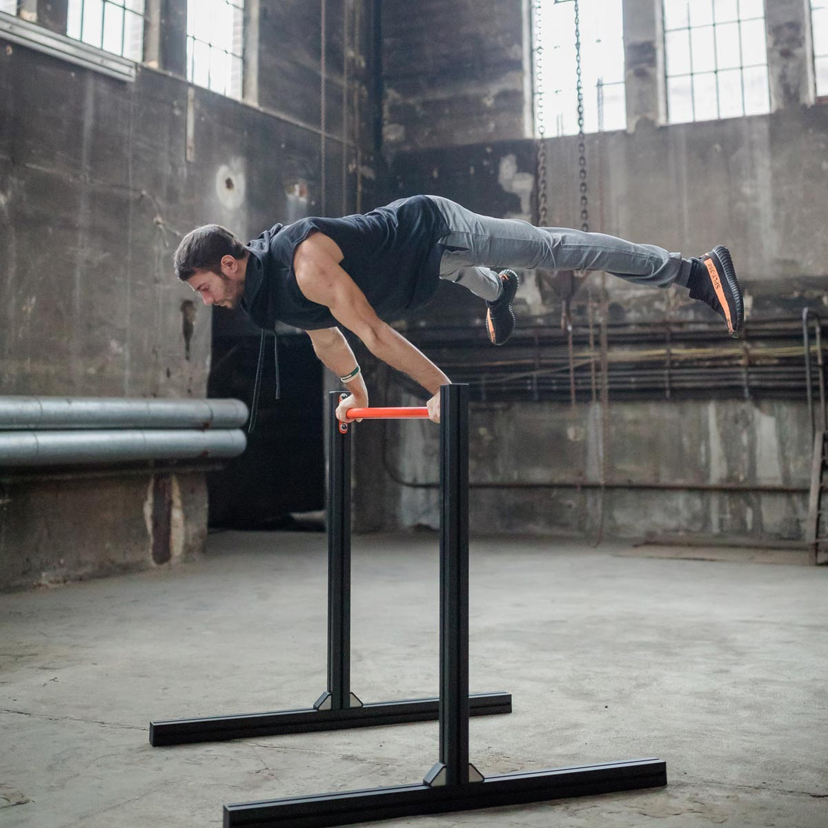 STATIC STRENGTH BAR | favorite of many calisthenics athletes ...